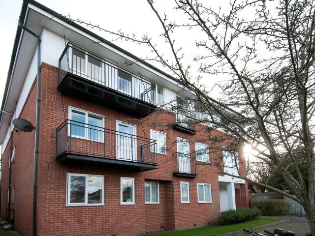 Apartment at Shifford Crescent, Maidenhead