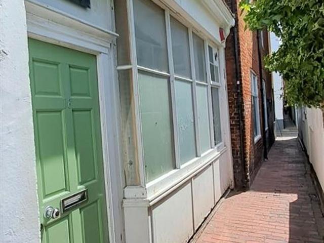 Apartment at Ship Street Gardens, Brighton