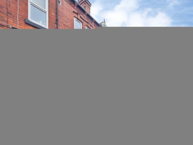 Apartment at Shire Oak Road, Leeds