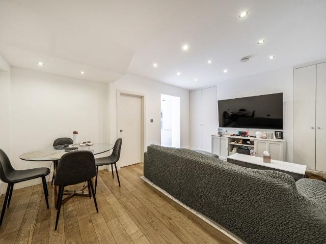 Apartment at Shirland Road, City of Westminster