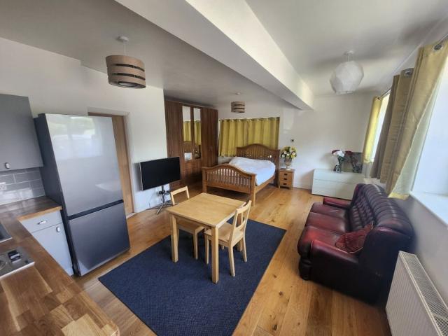 Apartment at Shirley Church Road, Greater London