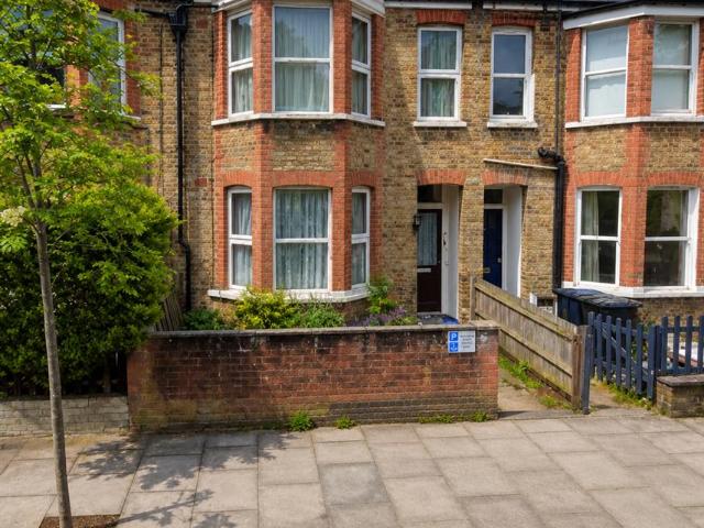 Apartment at Shirley Gardens, Greater London