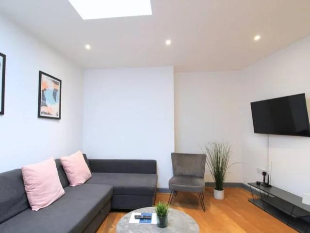 Apartment at Shirley Street, Greater London