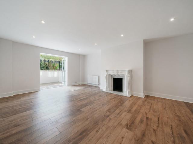 Apartment at Shooters Hill Road, Greater London