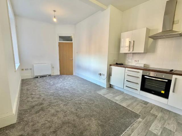 Apartment at Short Hill, Nottingham