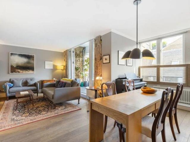Apartment at Shorts Gardens, Greater London