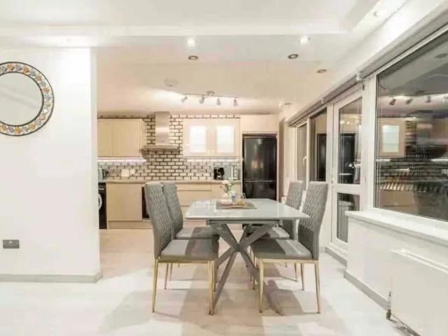 Apartment at Short's Gardens, Greater London