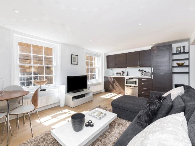 Apartment at Shorts Gardens, Greater London
