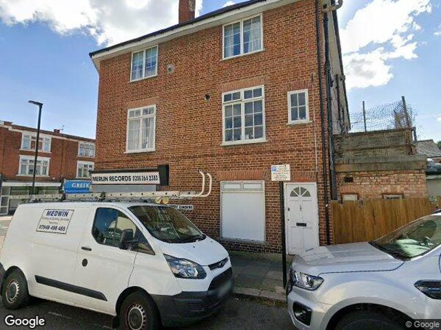 Apartment at Shrubbery Gardens, Greater London