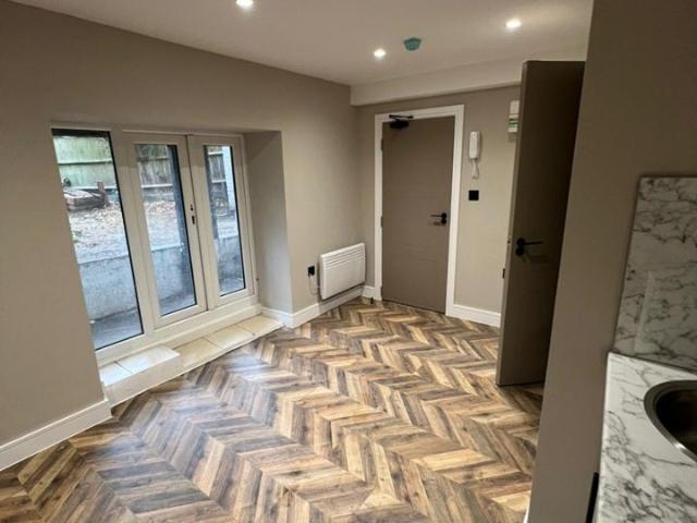 Apartment at Shrubbery Road, Greater London