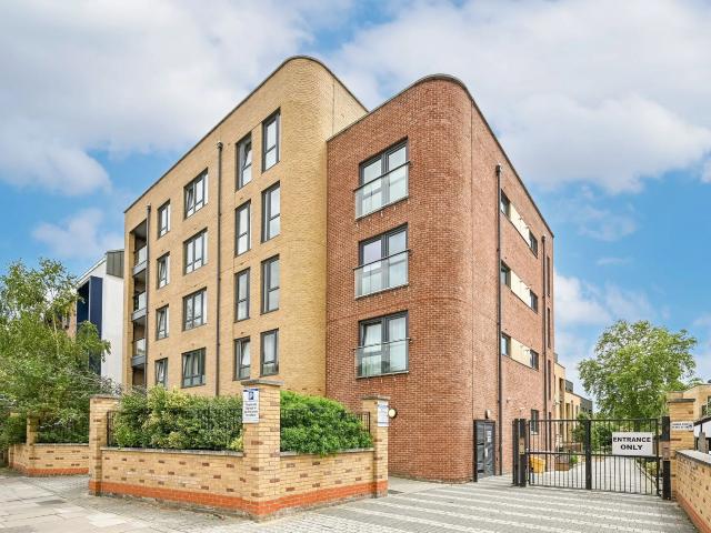 Apartment at Sidmouth Avenue, Greater London