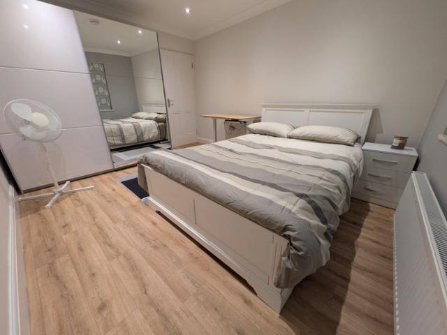 Apartment at Sidmouth Drive, Greater London