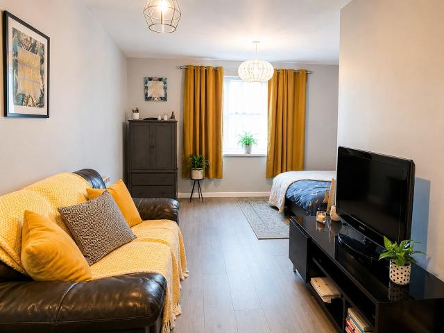 Apartment at Sidney Road, Borough of Spelthorne
