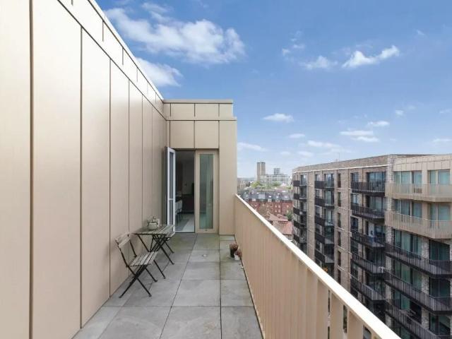 Apartment at Sidney Street, Greater London