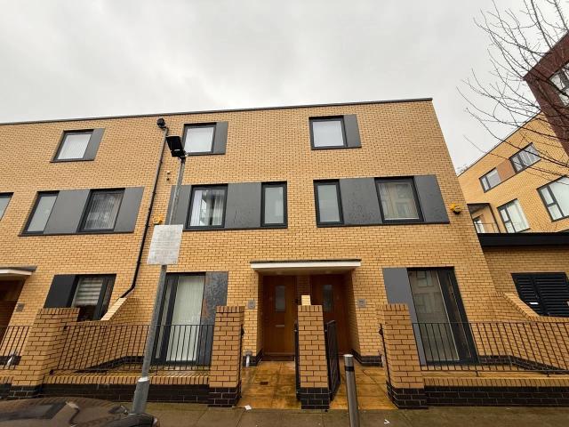 Apartment at Silverworks Close, Greater London