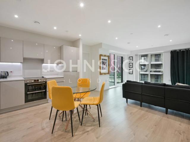 Apartment at Silvertown Way, Greater London