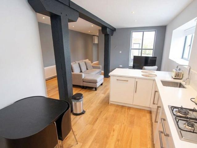Apartment at Simmonds Street, Reading