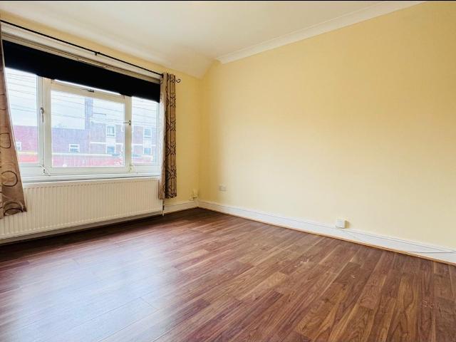 Apartment at Sinnott Road, Greater London