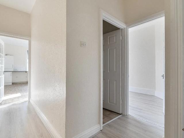 Apartment at Sketty Road, Greater London