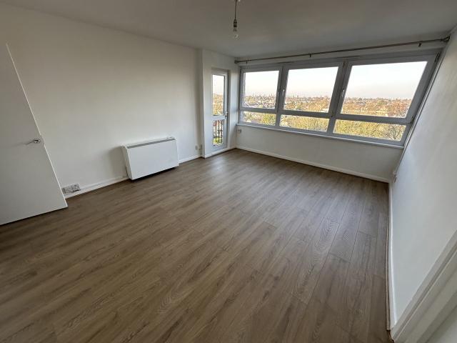 Apartment at Slewins Close, Greater London