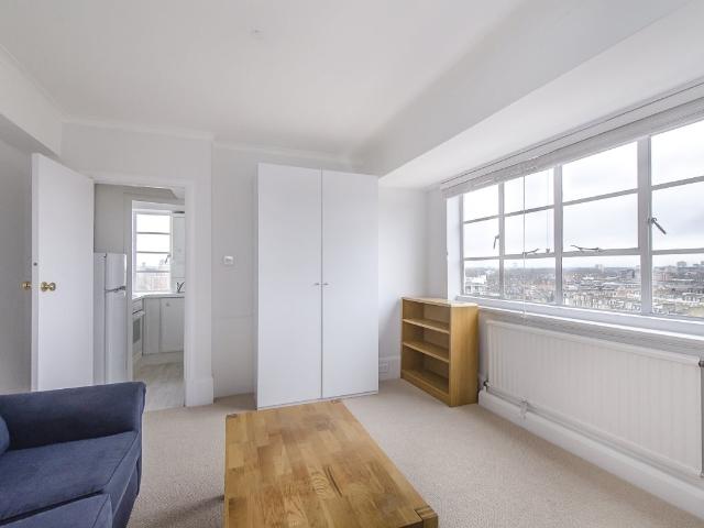 Apartment at Sloane Avenue, Greater London