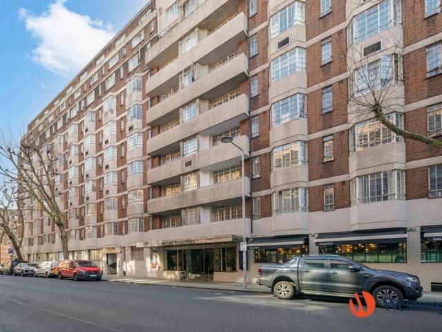 Apartment at Sloane Avenue, Greater London