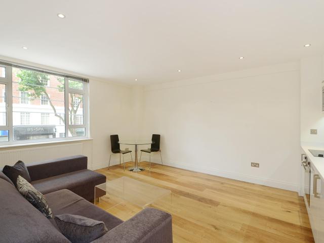 Apartment at Sloane Avenue, Greater London