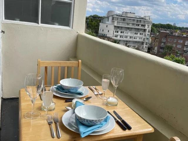 Apartment at Sloane Avenue, Greater London