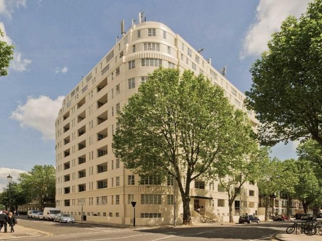 Apartment at Sloane Avenue, Greater London