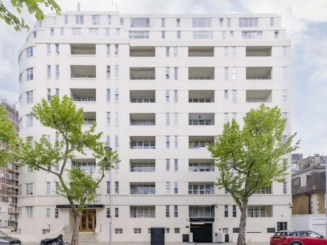 Apartment at Sloane Avenue, Greater London