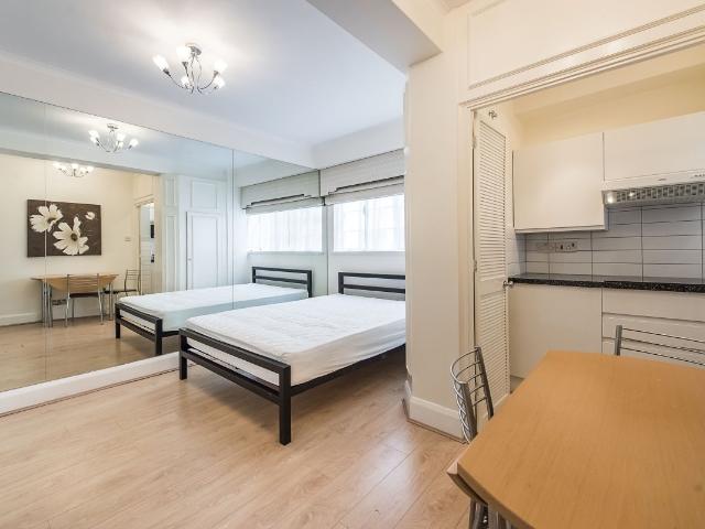 Apartment at Sloane Avenue, Greater London
