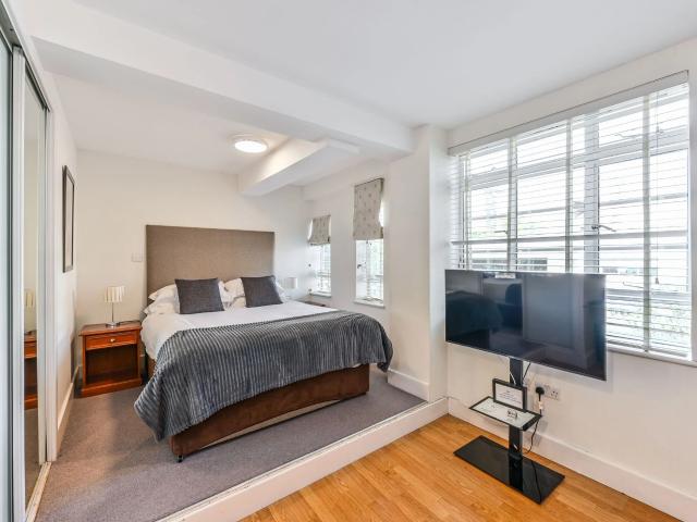 Apartment at Sloane Avenue, Greater London
