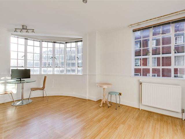 Apartment at Lucan Place, Greater London