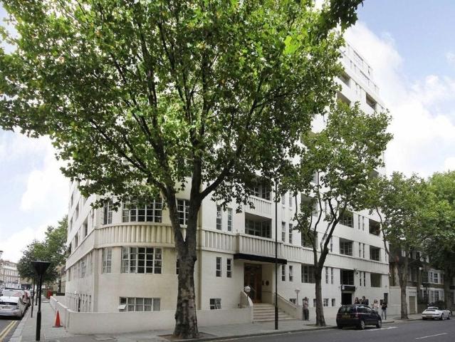 Apartment at Sloane Avenue, Greater London