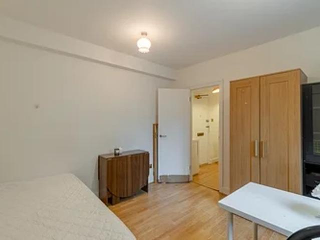 Apartment at Sloane Avenue, Greater London