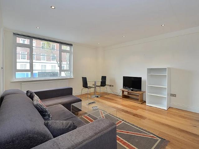 Apartment at Sloane Avenue, Greater London