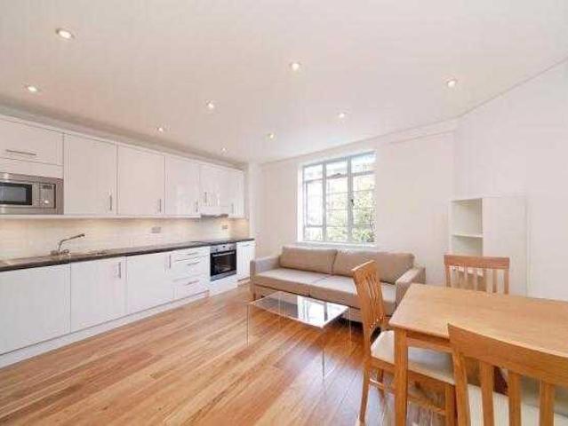 Apartment at Sloane Avenue, Greater London