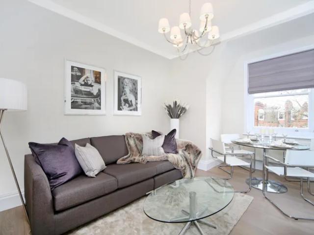 Apartment at Sloane Gardens, Greater London
