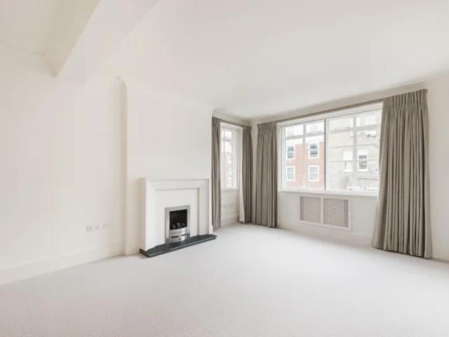 Apartment at Sloane Street, Greater London