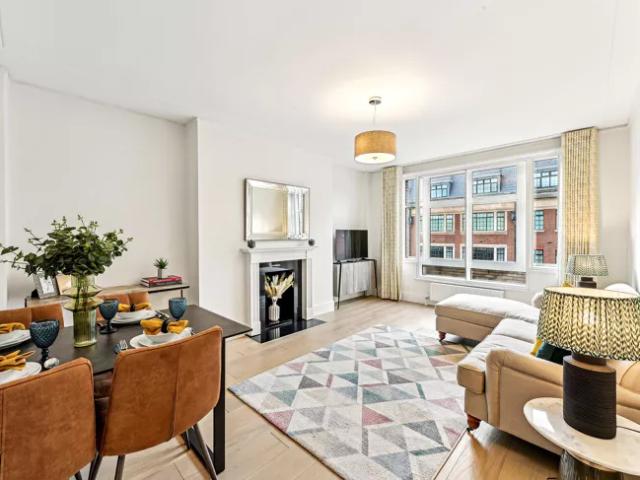 Apartment at Sloane Street, Greater London