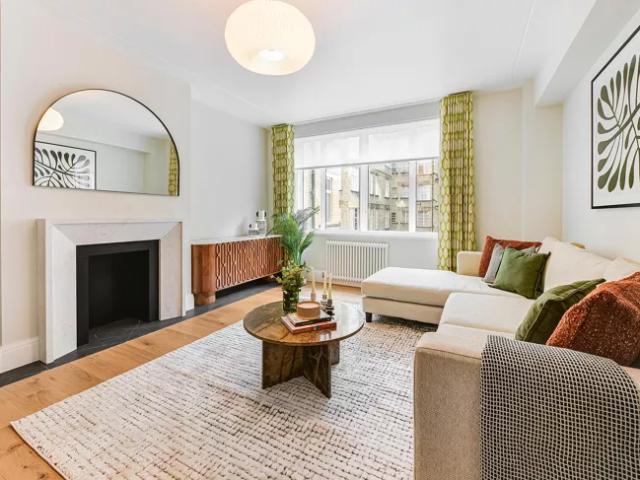 Apartment at Sloane Street, Greater London