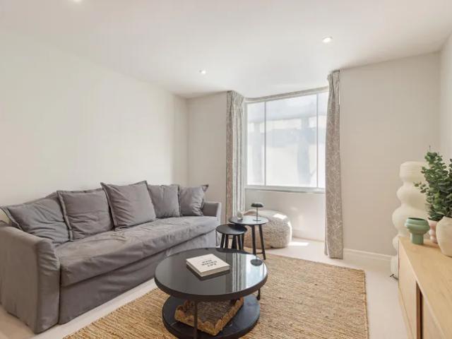 Apartment at Sloane Street, Greater London