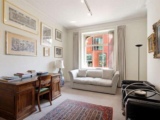 Apartment at Spur Road, City of Westminster