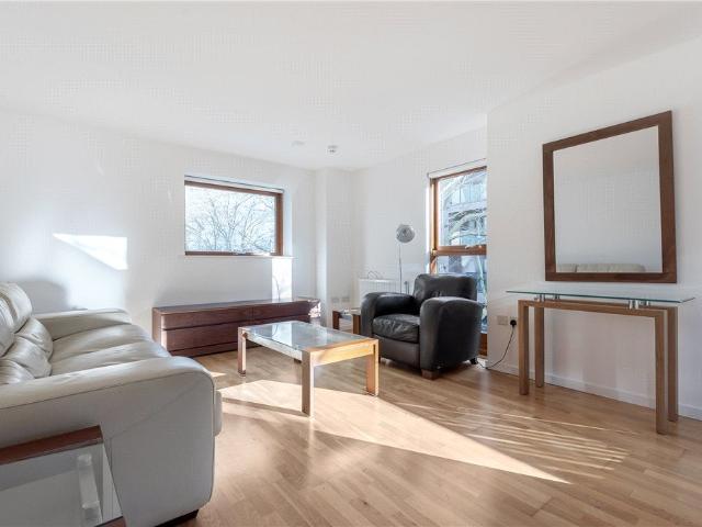 Apartment at Spa Road, Greater London