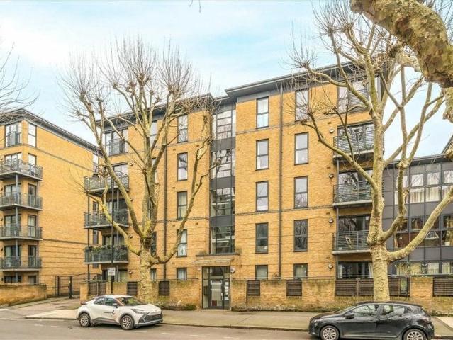 Apartment at Spa Road, Greater London