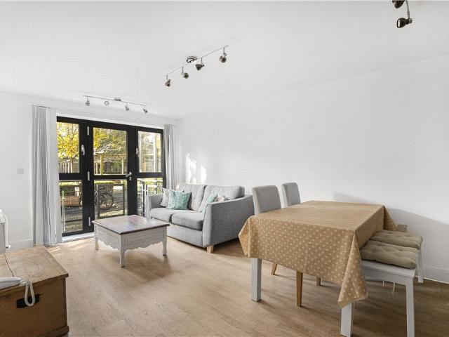 Apartment at Spa Road, Greater London