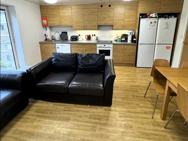 Apartment at Sparkford Close, Winchester