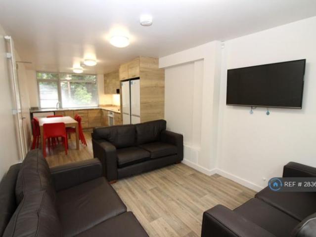 Apartment at Sparkford Close, Winchester