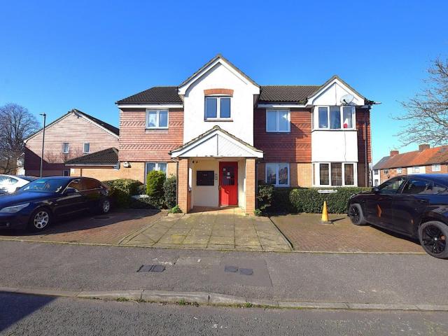Apartment at Sparks Close, Greater London