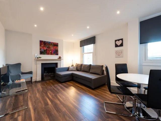 Apartment at Spring Street, City of Westminster
